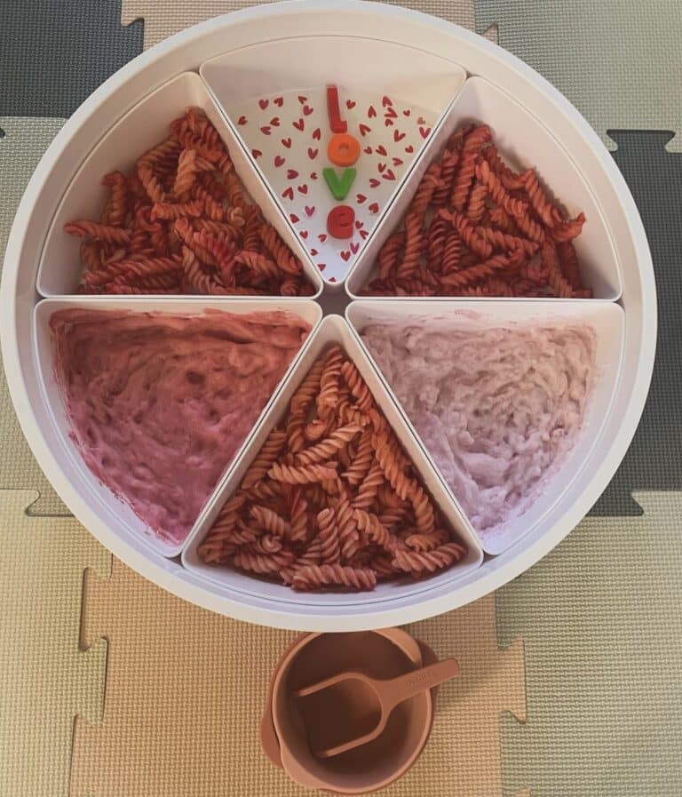 19 Fun Sensory Spring Tuff Tray Ideas for kids - Bjarni Baby