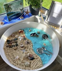 19 Fun Sensory Spring Tuff Tray Ideas for kids - Bjarni Baby