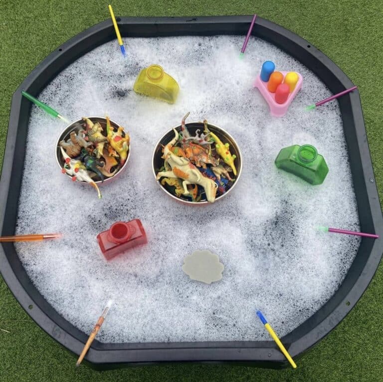15 Creative Tuff Tray Dinosaur Ideas - Bjarni Baby