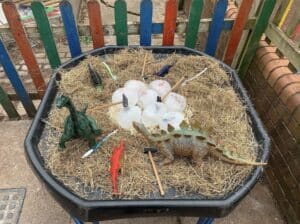 15 Creative Tuff Tray Dinosaur Ideas - Bjarni Baby