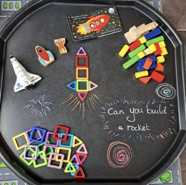13 Out Of This World Tuff Tray Space Ideas - Bjarni Baby