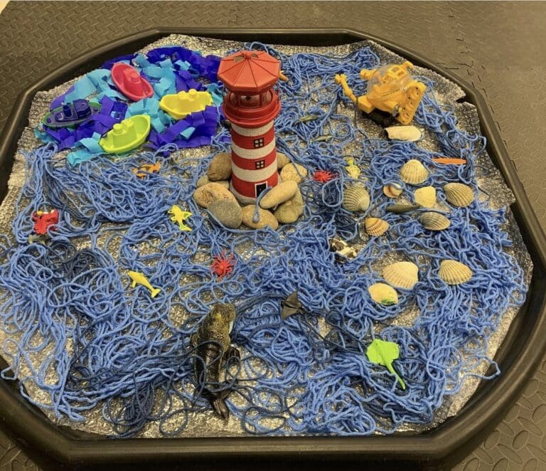 23 Gorgeous Summer Tuff Tray Ideas For Summer Fun - Bjarni Baby