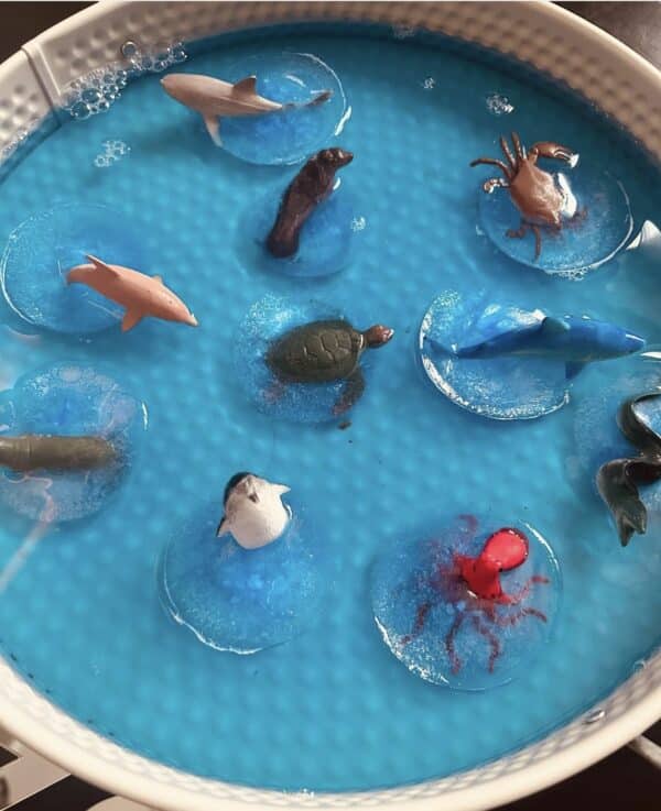 23 Gorgeous Summer Tuff Tray Ideas For Summer Fun - Bjarni Baby