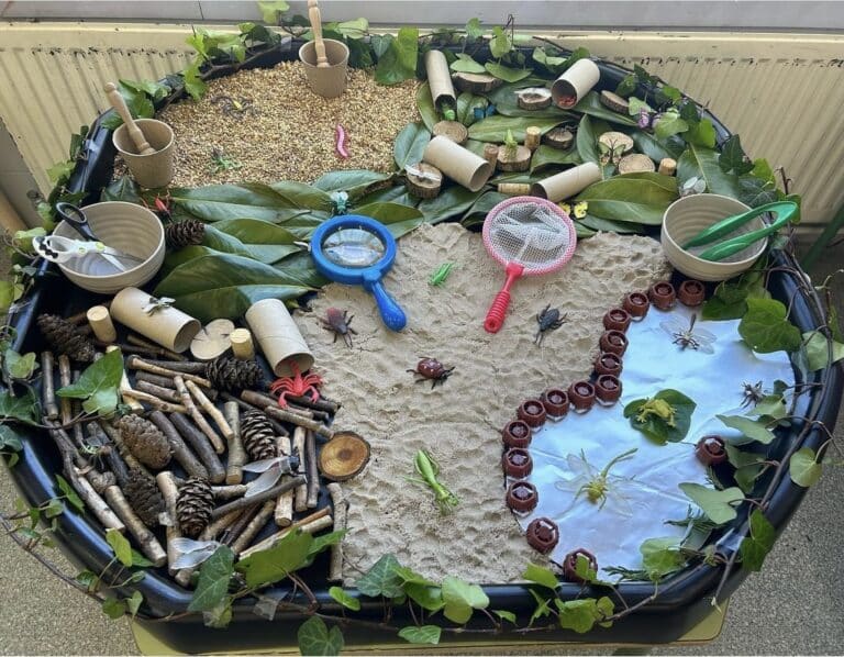 23 Gorgeous Summer Tuff Tray Ideas For Summer Fun - Bjarni Baby