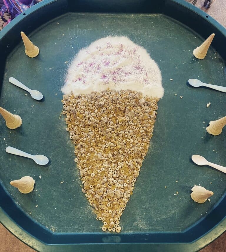 23 Gorgeous Summer Tuff Tray Ideas For Summer Fun - Bjarni Baby