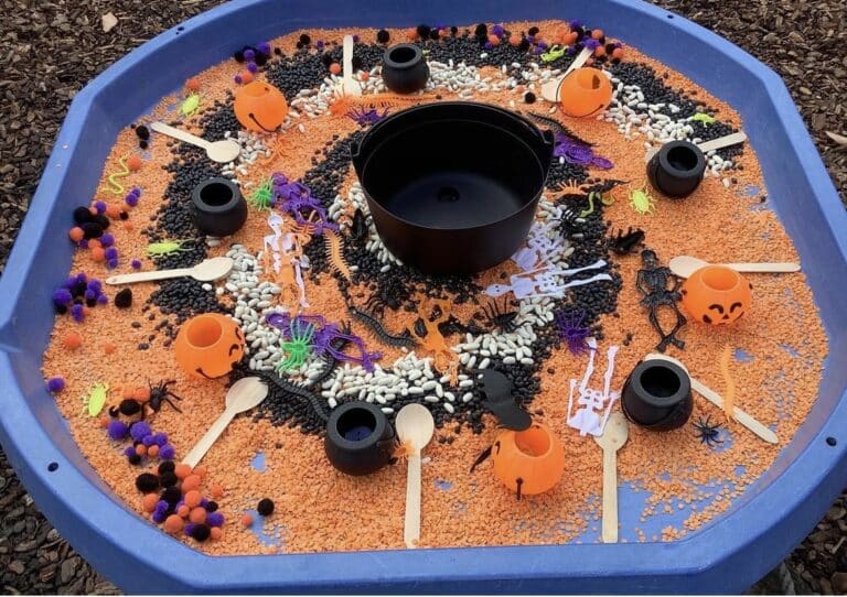 Spooky and Fun Halloween Tuff Tray Ideas For Toddlers & Beyond - Bjarni ...