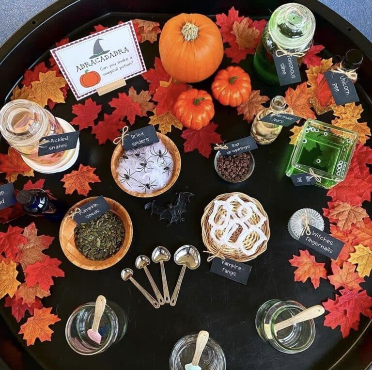 Spooky and Fun Halloween Tuff Tray Ideas For Toddlers & Beyond - Bjarni ...