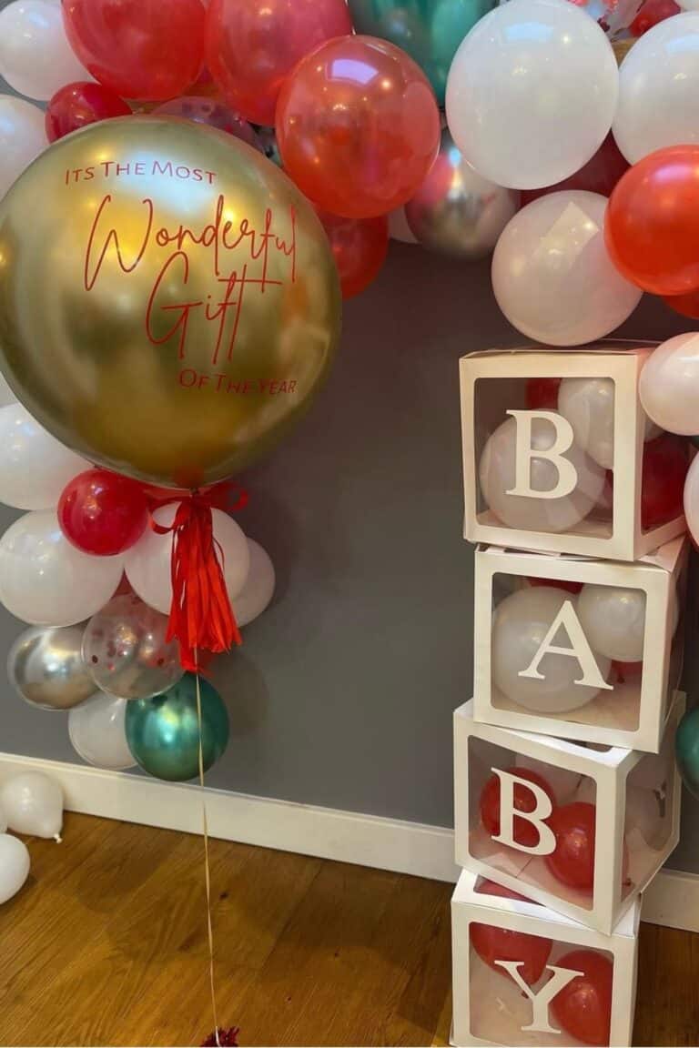 Christmas Gender Reveal Ideas Full Of Festive Spirit - Bjarni Baby
