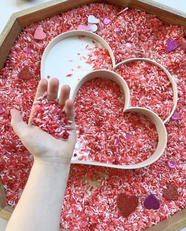 13 Sweet & Fun Valentine's Tuff Tray Ideas - Bjarni Baby