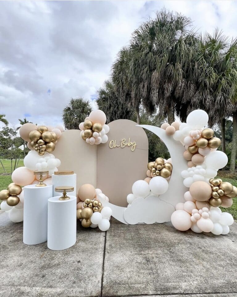 17 Cozy Winter Gender Reveal Ideas - Bjarni Baby