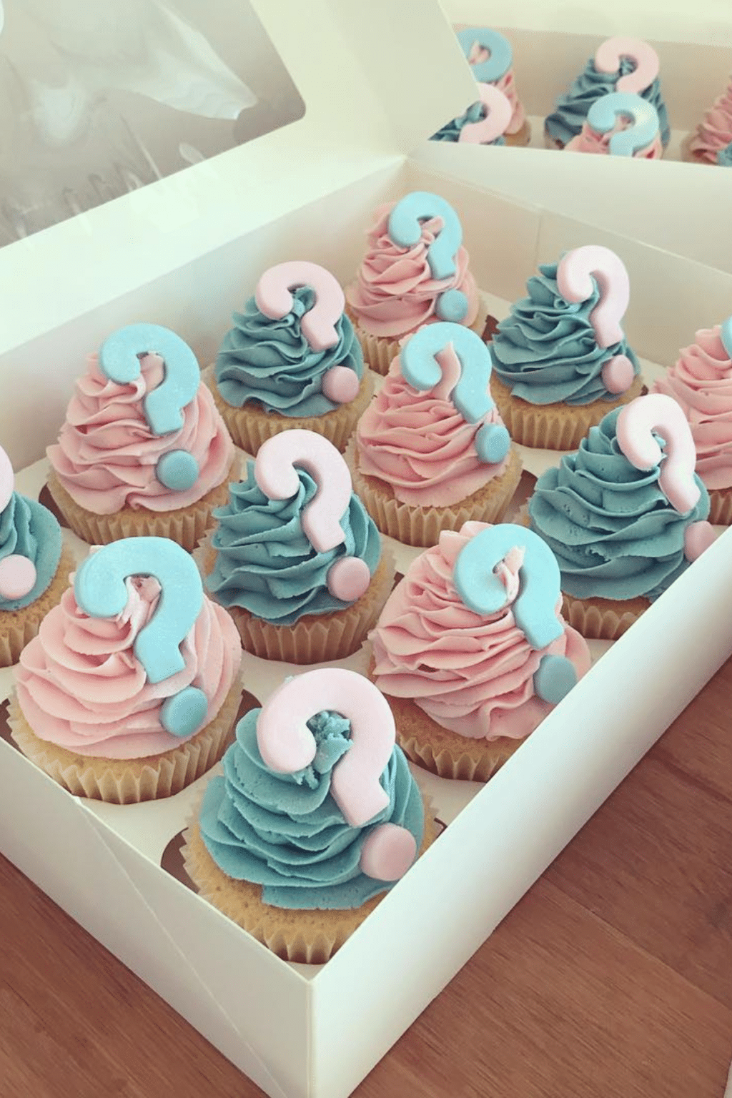 21 Gorgeous Gender Reveal Cupcakes For Your Announcement - Bjarni Baby